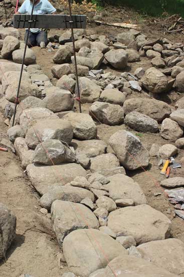 How to Rebuild a Stone Wall - Grit | Rural American Know-How